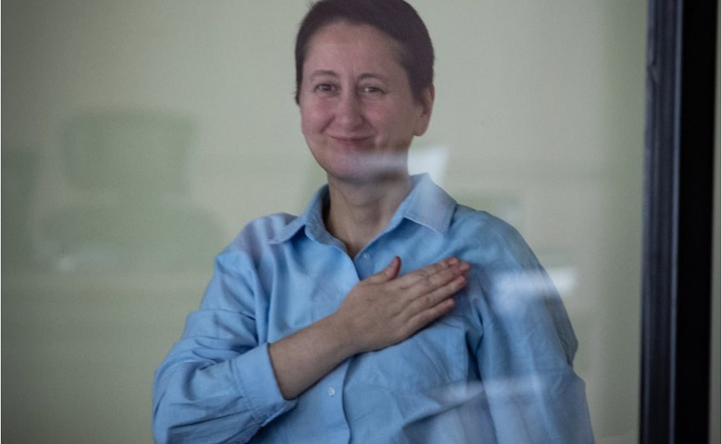 ვიკრიბებით ბათუმის საქალაქო სასამართლოსთან მზია ამაღლობელის დასკვნით პროცესზე აქტივისტები